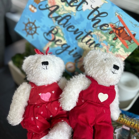 Hallmark | Toys | Hallmark Love And Kiss Kiss Bears | Poshmark